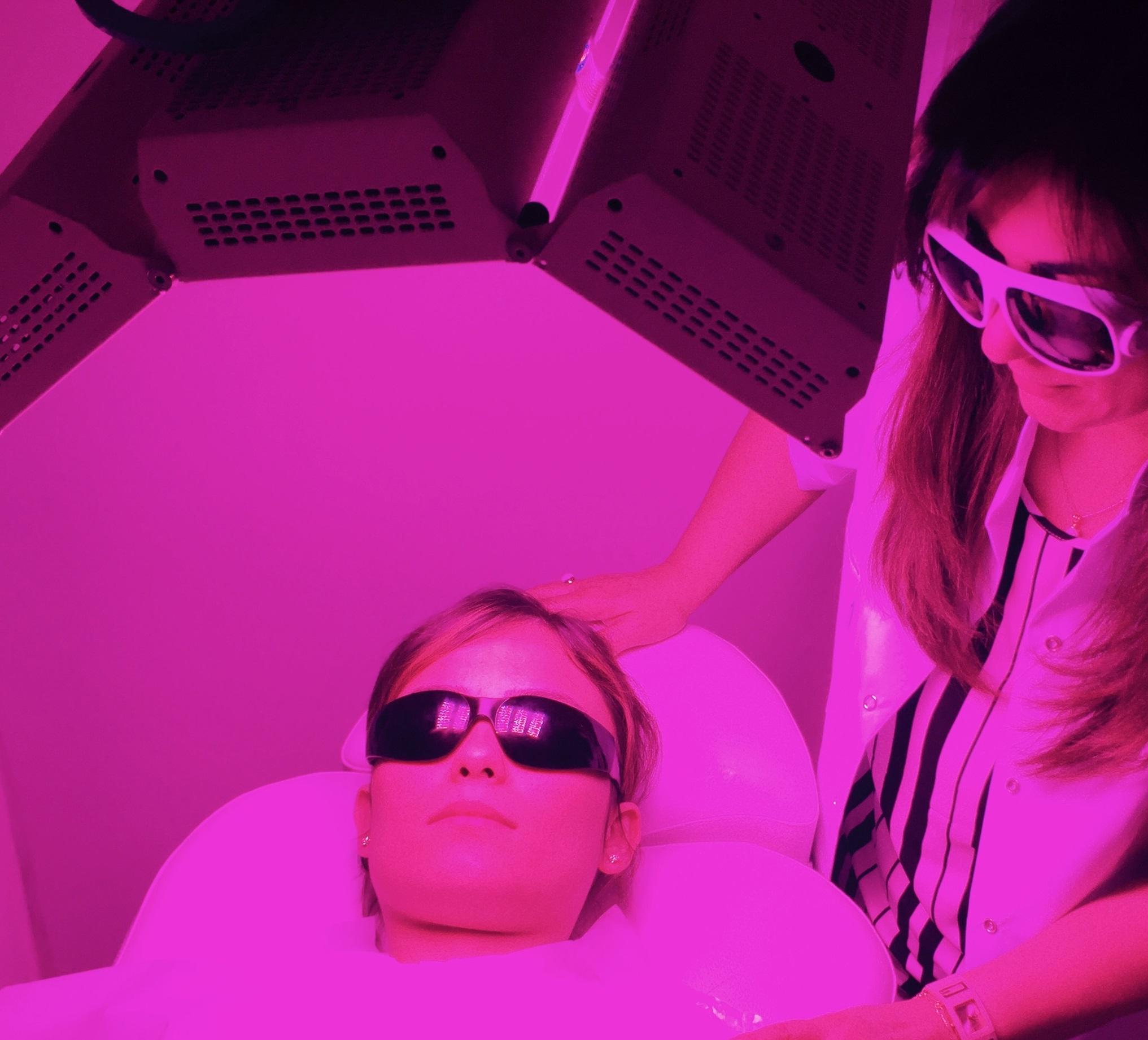 Uzm. Dr. Figen Bilen / Triwings | LED Tedavisi